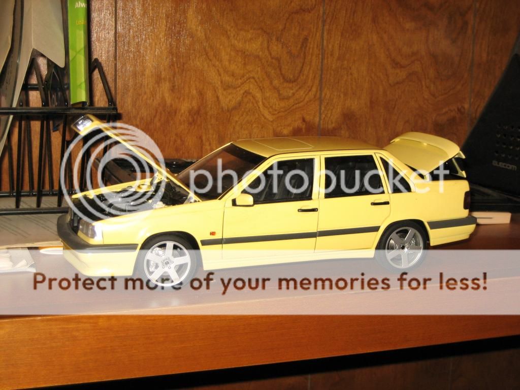 1/18 scale 1995 Yellow T5R (sedan) model | SwedeSpeed - Volvo ...
